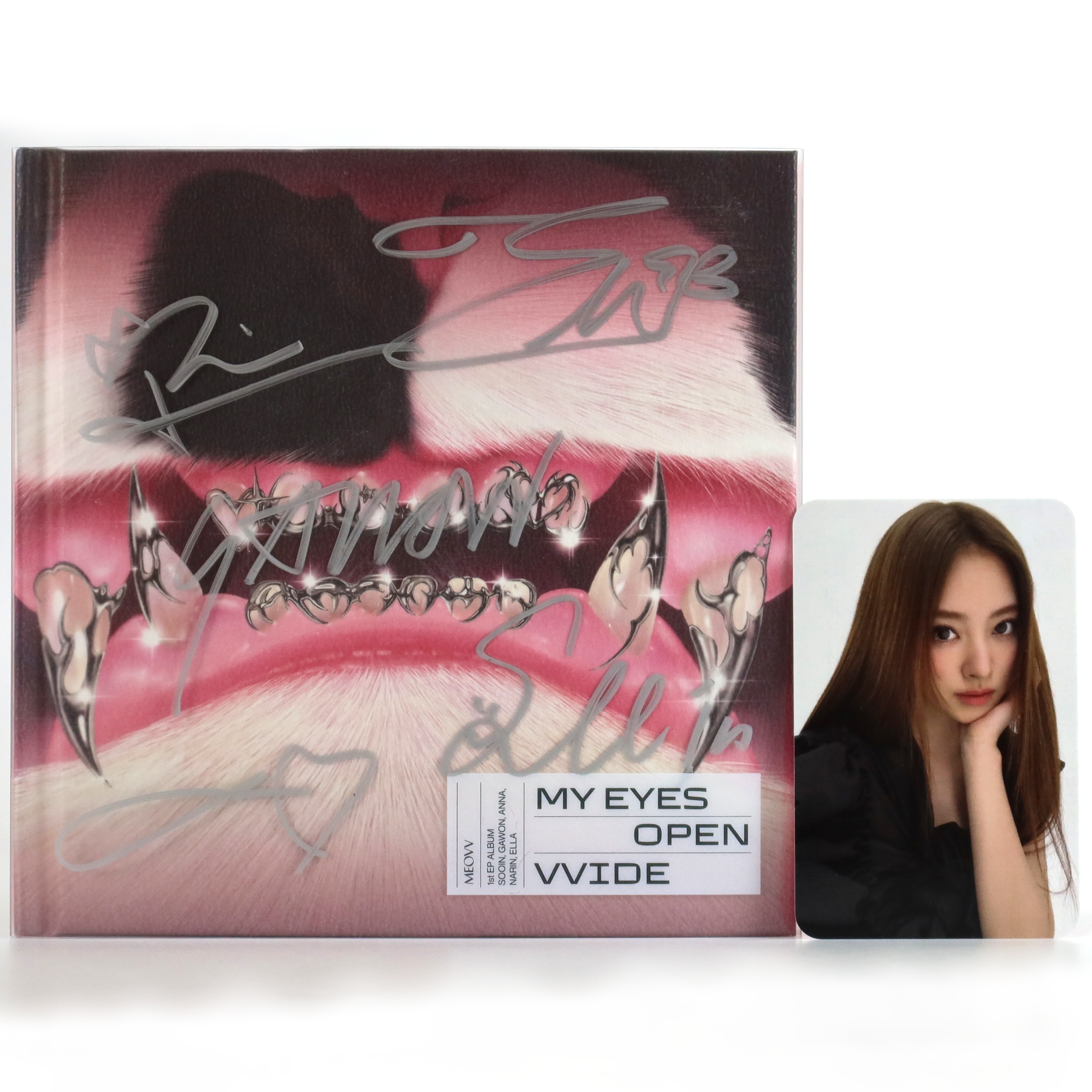 MEOVV - My Eyes VVide Open [Grill Ver.] 1st Mini Album Mwave Signed CD ...